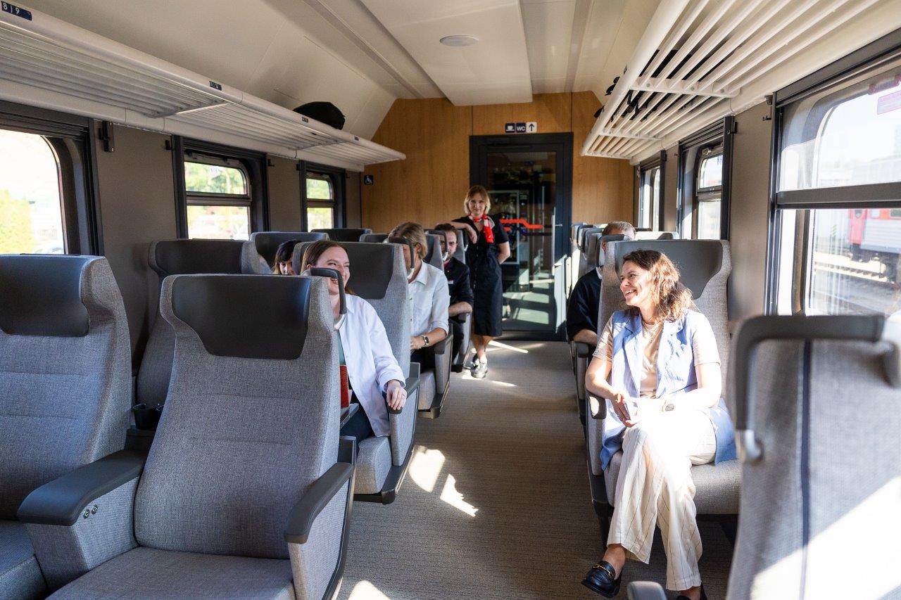 Vilnius Klaip da Traukinio Keleiviai Jau Gali I bandyti Atnaujinto vilnius-klaip-da-traukinio-keleiviai-jau-gali-i-bandyti-atnaujinto