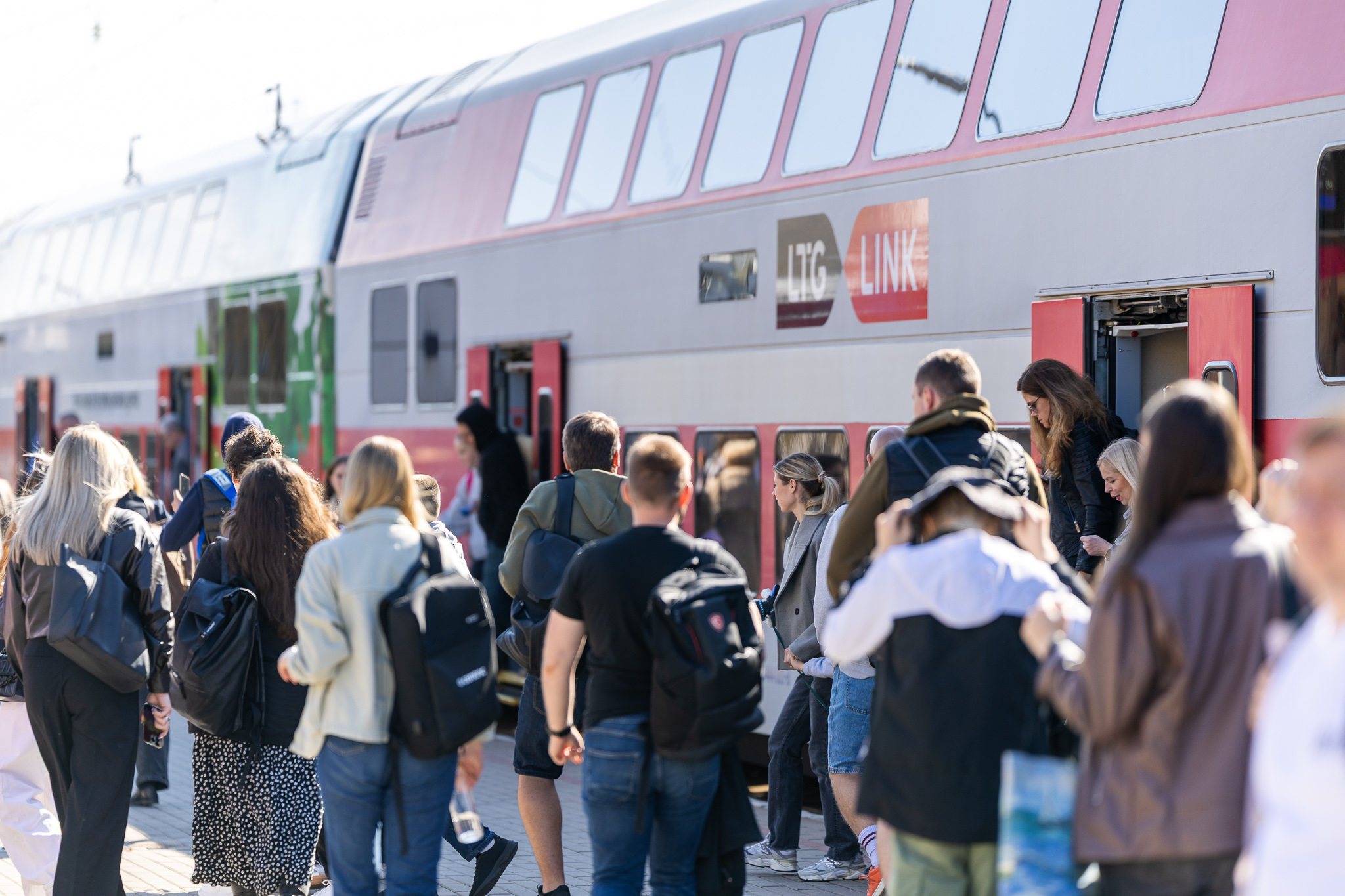 „LTG Link“ kviečia keliauti traukiniu kasdien – bilietai perpus pigesni šeimoms